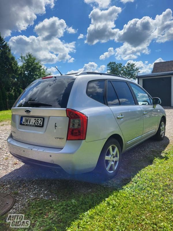 Kia Carens 2007 in Gargzdai, with an engine capacity of 2.00 L and mileage of 269 thousand km for 1150 €, photo 3 on AUTOMOTO.COM.LV