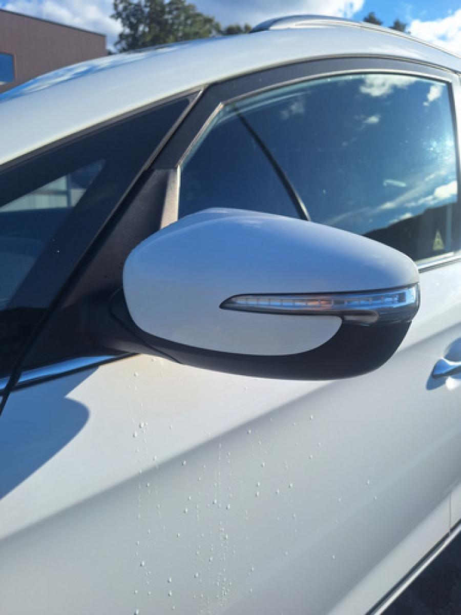 Balts Kia Carens 2014 Tallina, ar dzinēja tilpumu 1.70 L un nobraukumu 199 tūkst. km par 6390 €, foto 6 vietnē AUTOMOTO.COM.LV