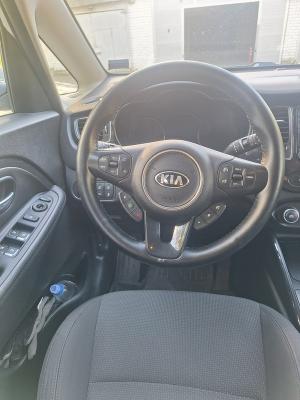 Balts Kia Carens 2014 Tallina, ar dzinēja tilpumu 1.70 L un nobraukumu 199 tūkst. km par 6390 €, foto 26 vietnē AUTOMOTO.COM.LV