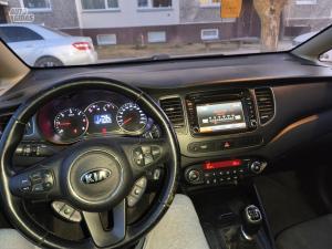 Balts Kia Carens 2013 Panevēža, ar dzinēja tilpumu 1.70 L un nobraukumu 435 tūkst. km par 3450 €, foto  vietnē AUTOMOTO.COM.LV