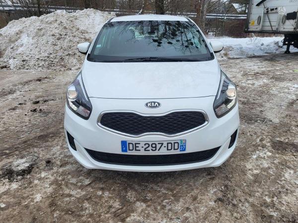 Balts Kia Carens 2014 Kauņa, ar dzinēja tilpumu 1.69 L un nobraukumu 205 tūkst. km par 4700 €, foto 3 vietnē AUTOMOTO.COM.LV