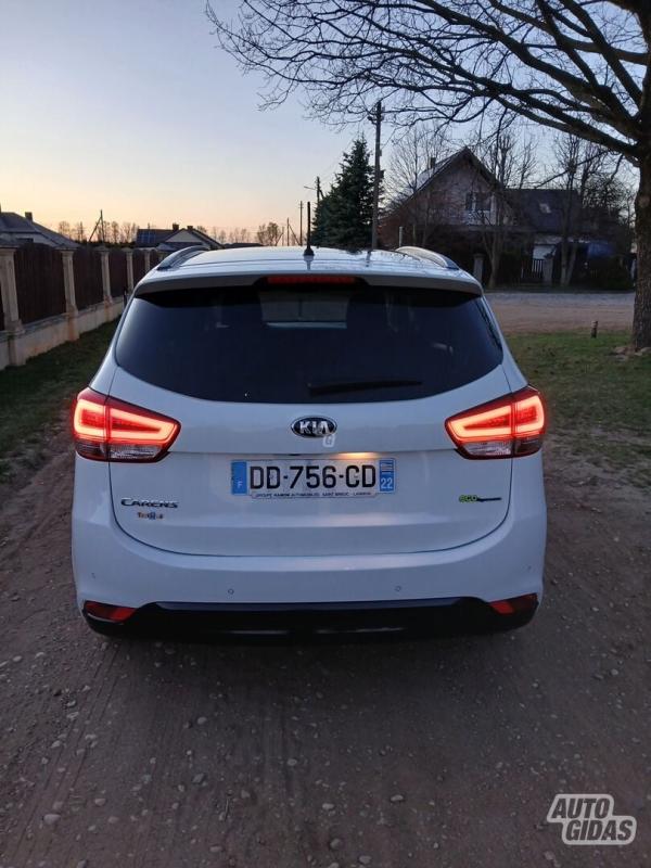 Balts Kia Carens 2014 Tauragė, ar dzinēja tilpumu 1.70 L un nobraukumu 275 tūkst. km par 5250 €, foto 7 vietnē AUTOMOTO.COM.LV