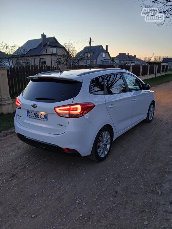 Balts Kia Carens 2014 Tauragė, ar dzinēja tilpumu 1.70 L un nobraukumu 275 tūkst. km par 5250 €, foto 10 vietnē AUTOMOTO.COM.LV