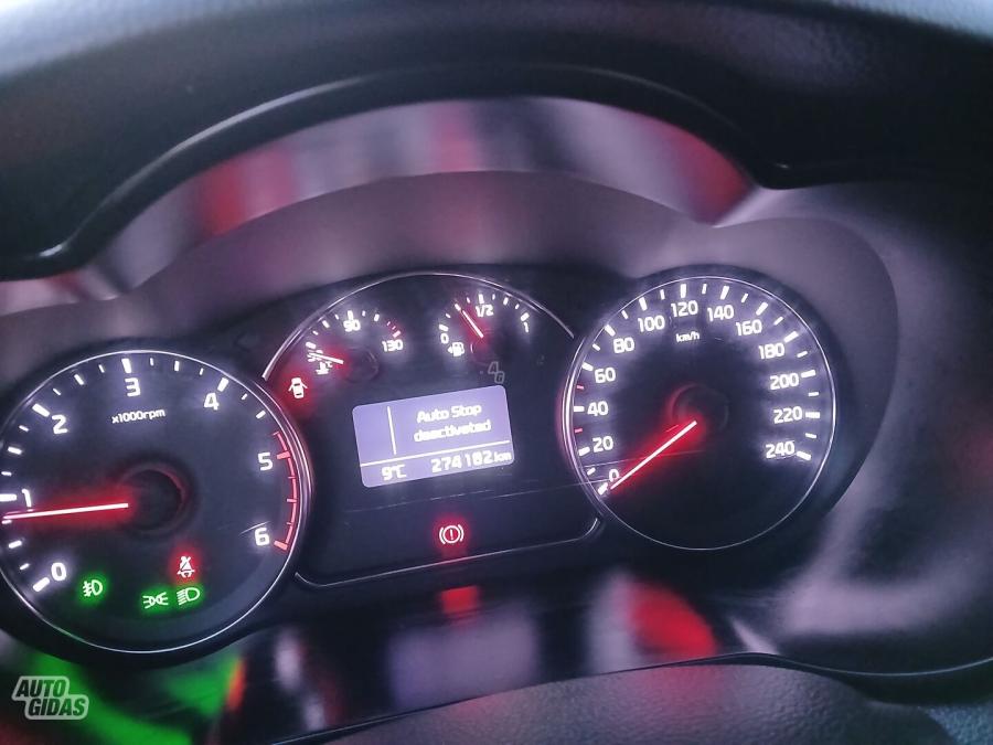 Белый Киа Каренс 2014 в Таураге, объемом двигателя 1.70 л и пробегом 275 тыс. км за 5250 €, фото 23 на AUTOMOTO.COM.LV