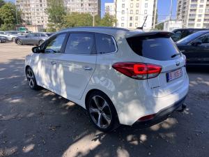 Balts Kia Carens 2014 Rīga, ar dzinēja tilpumu 1.70 L un nobraukumu 159 tūkst. km par 10550 €, foto 34 vietnē AUTOMOTO.COM.LV