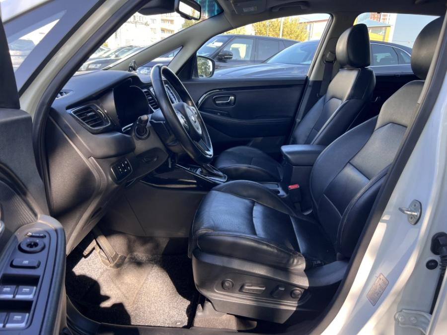 Balts Kia Carens 2014 Rīga, ar dzinēja tilpumu 1.70 L un nobraukumu 159 tūkst. km par 10550 €, foto 56 vietnē AUTOMOTO.COM.LV