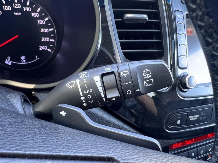 Balts Kia Carens 2014 Rīga, ar dzinēja tilpumu 1.70 L un nobraukumu 159 tūkst. km par 10550 €, foto 16 vietnē AUTOMOTO.COM.LV