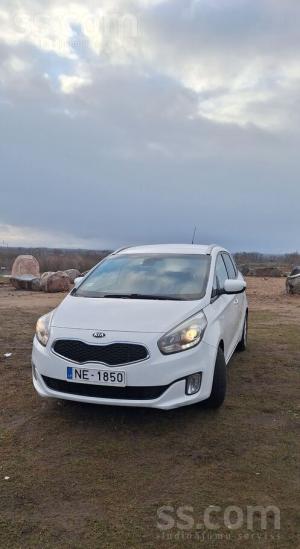 White Kia Carens 2014 in Daugavpils, with an engine capacity of 1.70 L and mileage of 245 thousand km for 6700 €, photo  on AUTOMOTO.COM.LV