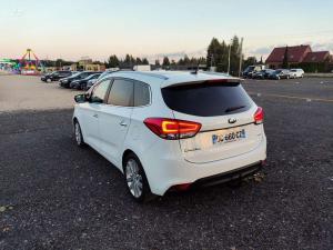 White Kia Carens 2014 in Taurage, with an engine capacity of 1.69 L and mileage of 241 thousand km for 5900 €, photo 4 on AUTOMOTO.COM.LV