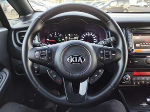 White Kia Carens 2014 in Taurage, with an engine capacity of 1.69 L and mileage of 241 thousand km for 5900 €, photo 24 on AUTOMOTO.COM.LV