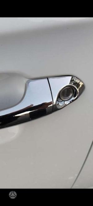 White Kia Carens 2014 in Taurage, with an engine capacity of 1.69 L and mileage of 241 thousand km for 5900 €, photo 28 on AUTOMOTO.COM.LV