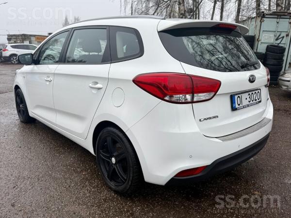 Balts Kia Carens 2015 Rīga, ar dzinēja tilpumu 1.70 L un nobraukumu 0 tūkst. km par 5750 €, foto 4 vietnē AUTOMOTO.COM.LV