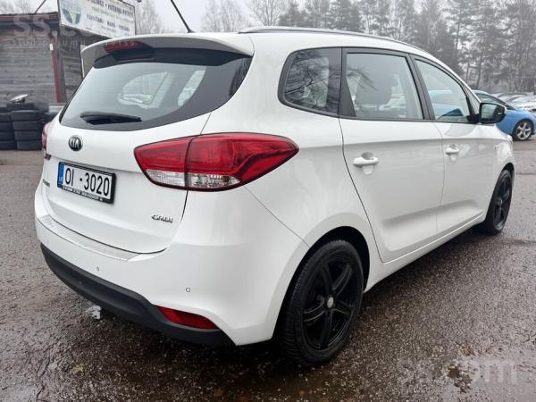 Balts Kia Carens 2015 Rīga, ar dzinēja tilpumu 1.70 L un nobraukumu 0 tūkst. km par 5750 €, foto 5 vietnē AUTOMOTO.COM.LV