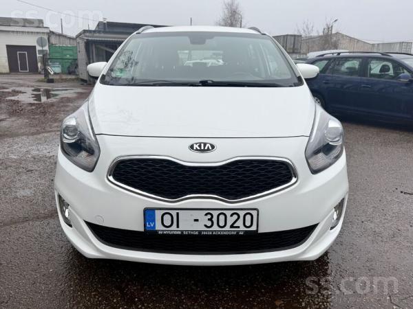 Белый Киа Каренс 2015 в Рига, объемом двигателя 1.70 л и пробегом 0 тыс. км за 5550 €, фото 3 на AUTOMOTO.COM.LV