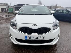 White Kia Carens 2015 in Riga, with an engine capacity of 1.70 L and mileage of 0 thousand km for 5550 €, photo 4 on AUTOMOTO.COM.LV