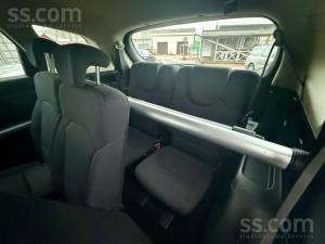 White Kia Carens 2015 in Riga, with an engine capacity of 1.70 L and mileage of 0 thousand km for 5550 €, photo 19 on AUTOMOTO.COM.LV