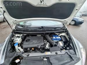 White Kia Carens 2015 in Riga, with an engine capacity of 1.70 L and mileage of 0 thousand km for 5550 €, photo 21 on AUTOMOTO.COM.LV