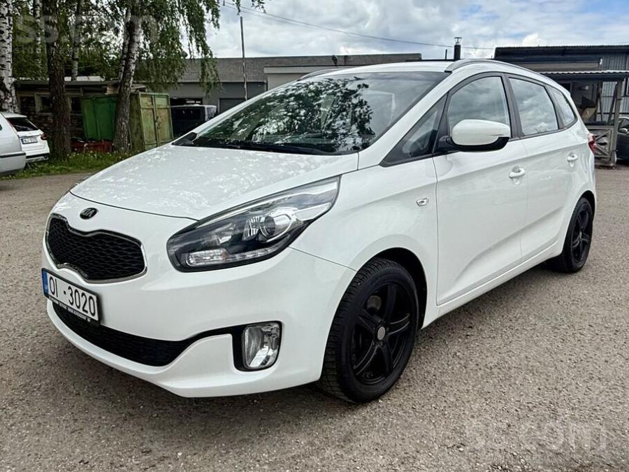 Balts Kia Carens 2015 Rīga, ar dzinēja tilpumu 1.70 L un nobraukumu 0 tūkst. km par 5990 €, foto 7 vietnē AUTOMOTO.COM.LV