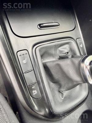 Balts Kia Carens 2015 Rīga, ar dzinēja tilpumu 1.70 L un nobraukumu 0 tūkst. km par 5990 €, foto 13 vietnē AUTOMOTO.COM.LV