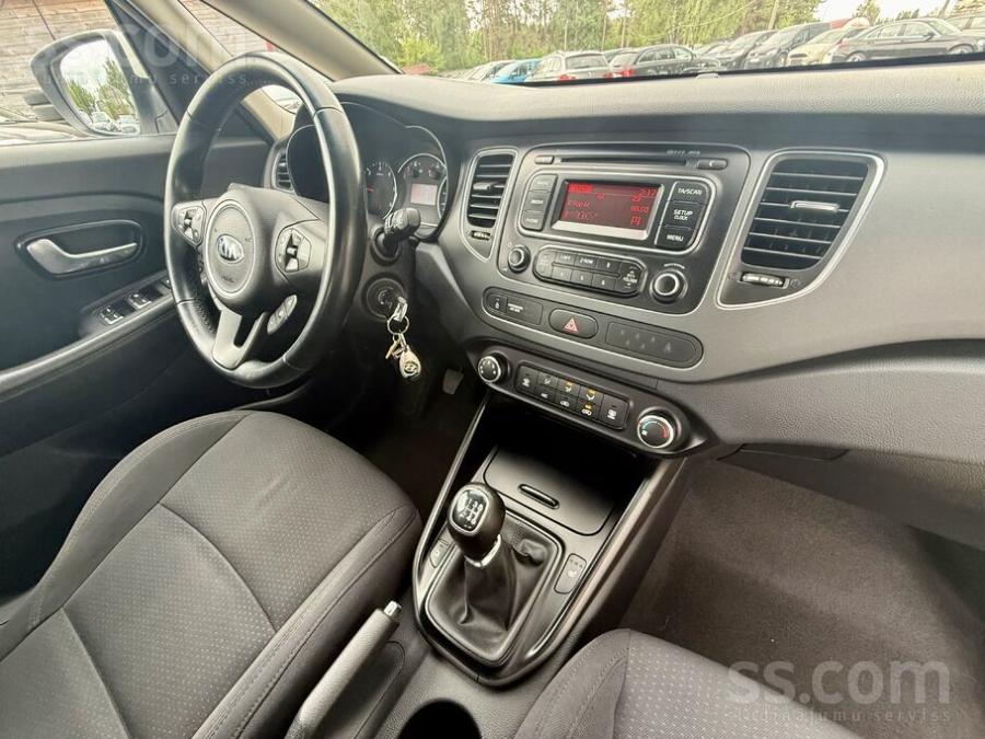 Balts Kia Carens 2015 Rīga, ar dzinēja tilpumu 1.70 L un nobraukumu 0 tūkst. km par 5990 €, foto 14 vietnē AUTOMOTO.COM.LV