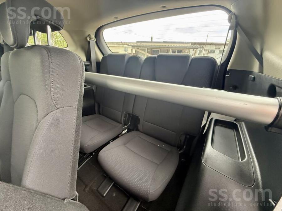 Balts Kia Carens 2015 Rīga, ar dzinēja tilpumu 1.70 L un nobraukumu 0 tūkst. km par 5990 €, foto 26 vietnē AUTOMOTO.COM.LV