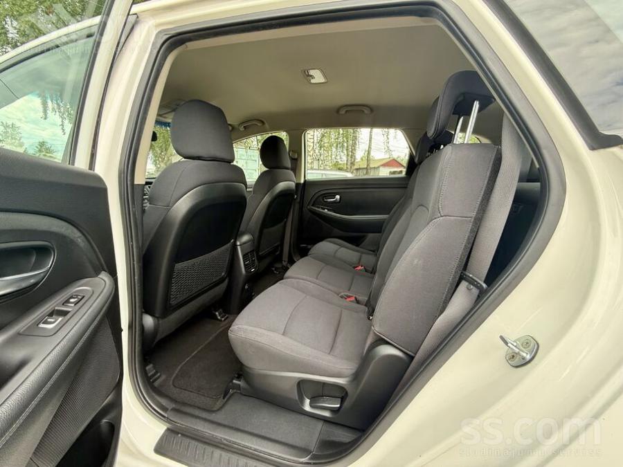 Balts Kia Carens 2015 Rīga, ar dzinēja tilpumu 1.70 L un nobraukumu 0 tūkst. km par 5990 €, foto 27 vietnē AUTOMOTO.COM.LV
