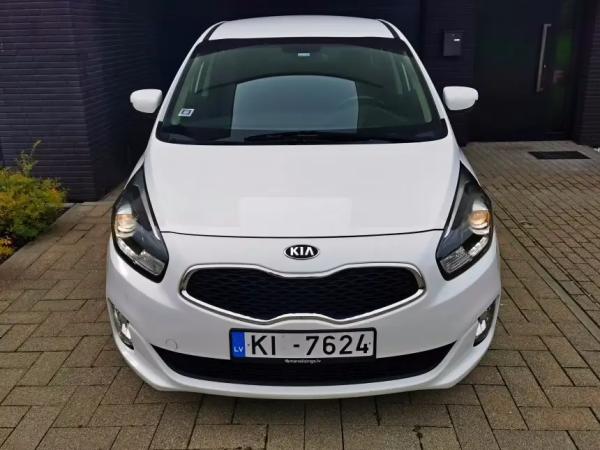 Balts Kia Carens 2015 Rīga, ar dzinēja tilpumu 1.70 L un nobraukumu 134 tūkst. km par 8500 €, foto 3 vietnē AUTOMOTO.COM.LV