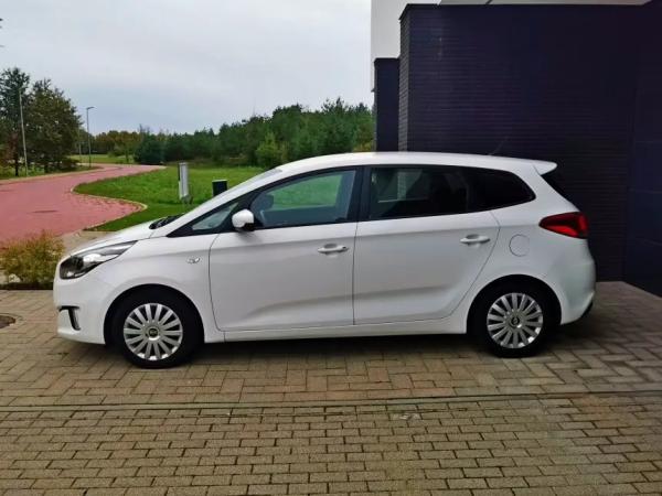 Balts Kia Carens 2015 Rīga, ar dzinēja tilpumu 1.70 L un nobraukumu 134 tūkst. km par 8500 €, foto 6 vietnē AUTOMOTO.COM.LV