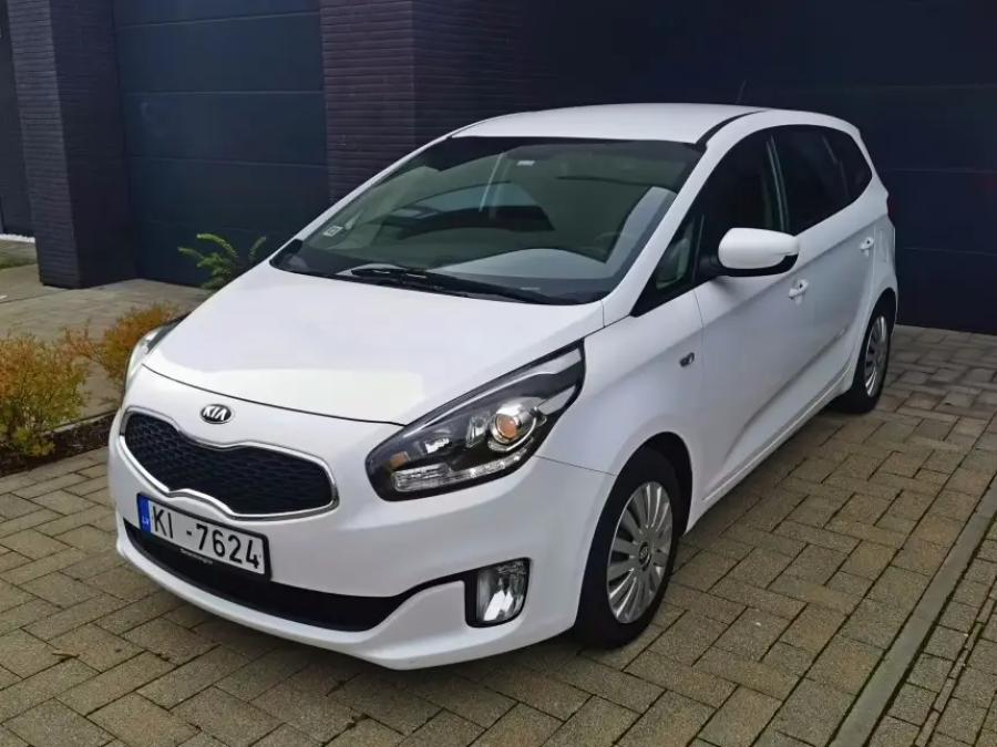 Balts Kia Carens 2015 Rīga, ar dzinēja tilpumu 1.70 L un nobraukumu 134 tūkst. km par 8500 €, foto 1 vietnē AUTOMOTO.COM.LV