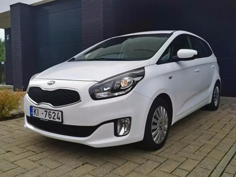 Balts Kia Carens 2015 Rīga, ar dzinēja tilpumu 1.70 L un nobraukumu 134 tūkst. km par 8500 €, foto 3 vietnē AUTOMOTO.COM.LV