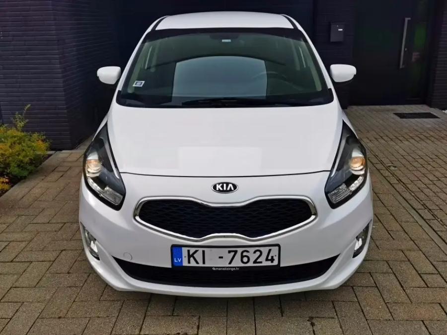 Balts Kia Carens 2015 Rīga, ar dzinēja tilpumu 1.70 L un nobraukumu 134 tūkst. km par 8500 €, foto 4 vietnē AUTOMOTO.COM.LV