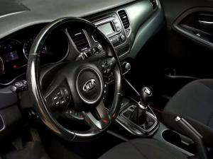 Balts Kia Carens 2015 Rīga, ar dzinēja tilpumu 1.70 L un nobraukumu 134 tūkst. km par 8500 €, foto 16 vietnē AUTOMOTO.COM.LV