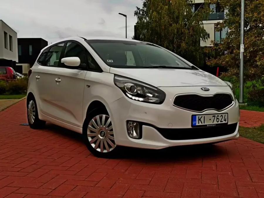 Balts Kia Carens 2015 Rīga, ar dzinēja tilpumu 1.70 L un nobraukumu 134 tūkst. km par 8500 €, foto 19 vietnē AUTOMOTO.COM.LV