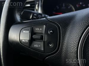 White Kia Carens 2015 in Riga, with an engine capacity of 1.70 L and mileage of 180 thousand km for 4950 €, photo 21 on AUTOMOTO.COM.LV