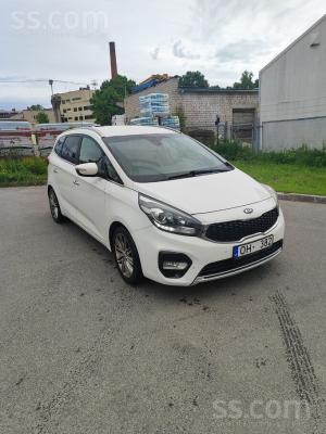 Белый Киа Каренс 2017 в Рига, объемом двигателя 1.70 л и пробегом 180 тыс. км за 7650 €, фото 3 на AUTOMOTO.COM.LV