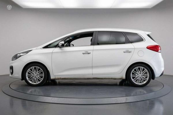 Balts Kia Carens 2017 Viļņa, ar dzinēja tilpumu 1.69 L un nobraukumu 225 tūkst. km par 3000 €, foto 5 vietnē AUTOMOTO.COM.LV