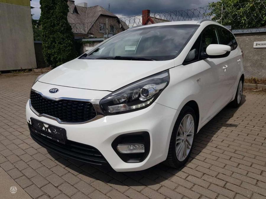 Balts Kia Carens 2018 Šauļi, ar dzinēja tilpumu 1.69 L un nobraukumu 246 tūkst. km par 5700 €, foto 4 vietnē AUTOMOTO.COM.LV