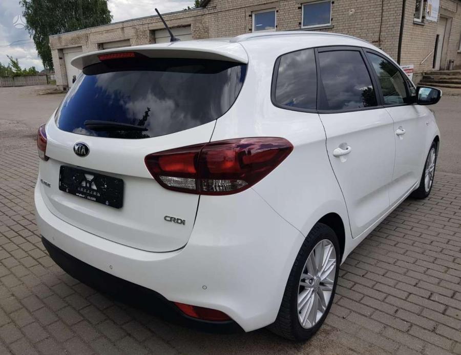 Balts Kia Carens 2018 Šauļi, ar dzinēja tilpumu 1.69 L un nobraukumu 246 tūkst. km par 5700 €, foto 5 vietnē AUTOMOTO.COM.LV