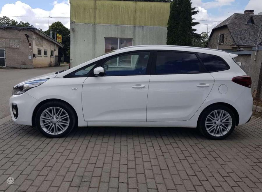 Balts Kia Carens 2018 Šauļi, ar dzinēja tilpumu 1.69 L un nobraukumu 246 tūkst. km par 5700 €, foto 8 vietnē AUTOMOTO.COM.LV