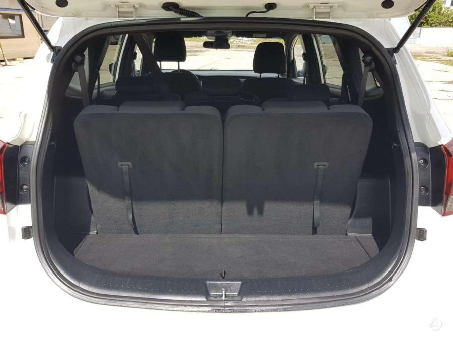 Balts Kia Carens 2018 Šauļi, ar dzinēja tilpumu 1.69 L un nobraukumu 246 tūkst. km par 5700 €, foto 14 vietnē AUTOMOTO.COM.LV