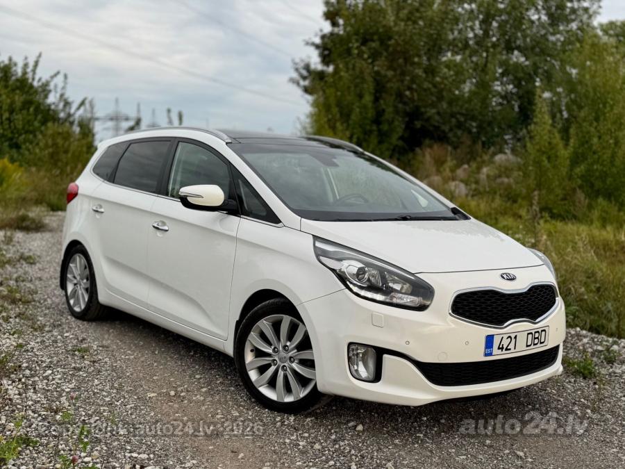 Balts Kia Carens 2013 Tallina, ar dzinēja tilpumu 1.70 L un nobraukumu 292 tūkst. km par 7654 €, foto 1 vietnē AUTOMOTO.COM.LV