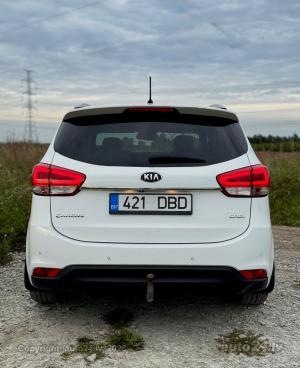 Balts Kia Carens 2013 Tallina, ar dzinēja tilpumu 1.70 L un nobraukumu 292 tūkst. km par 7654 €, foto 5 vietnē AUTOMOTO.COM.LV