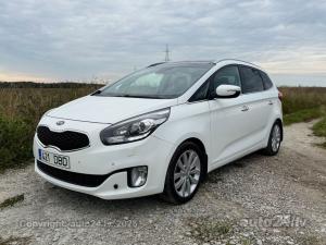 Balts Kia Carens 2013 Tallina, ar dzinēja tilpumu 1.70 L un nobraukumu 292 tūkst. km par 7654 €, foto 8 vietnē AUTOMOTO.COM.LV