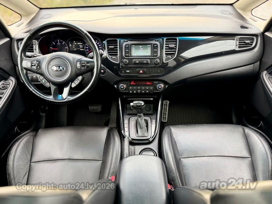 Balts Kia Carens 2013 Tallina, ar dzinēja tilpumu 1.70 L un nobraukumu 292 tūkst. km par 7654 €, foto 12 vietnē AUTOMOTO.COM.LV