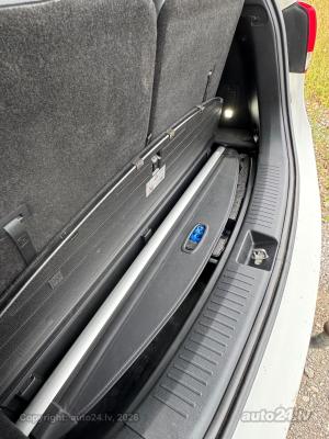 Balts Kia Carens 2013 Tallina, ar dzinēja tilpumu 1.70 L un nobraukumu 292 tūkst. km par 7654 €, foto 18 vietnē AUTOMOTO.COM.LV