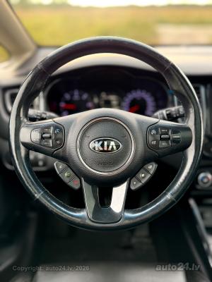 Balts Kia Carens 2013 Tallina, ar dzinēja tilpumu 1.70 L un nobraukumu 292 tūkst. km par 7654 €, foto 20 vietnē AUTOMOTO.COM.LV