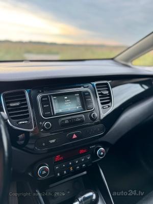 Balts Kia Carens 2013 Tallina, ar dzinēja tilpumu 1.70 L un nobraukumu 292 tūkst. km par 7654 €, foto 25 vietnē AUTOMOTO.COM.LV