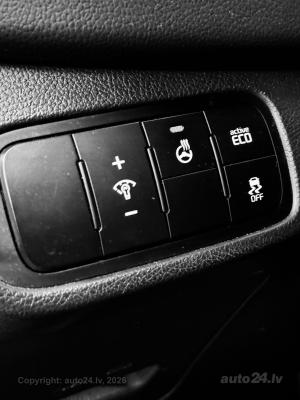 Balts Kia Carens 2013 Tallina, ar dzinēja tilpumu 1.70 L un nobraukumu 292 tūkst. km par 7654 €, foto 28 vietnē AUTOMOTO.COM.LV