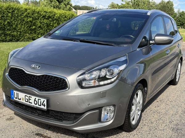 Yellow Kia Carens 2013 in Kaunas, with an engine capacity of 1.69 L and mileage of 190 thousand km for 5550 €, photo 3 on AUTOMOTO.COM.LV