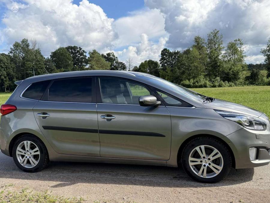 Dzeltens Kia Carens 2013 Kauņa, ar dzinēja tilpumu 1.69 L un nobraukumu 190 tūkst. km par 5550 €, foto 10 vietnē AUTOMOTO.COM.LV
